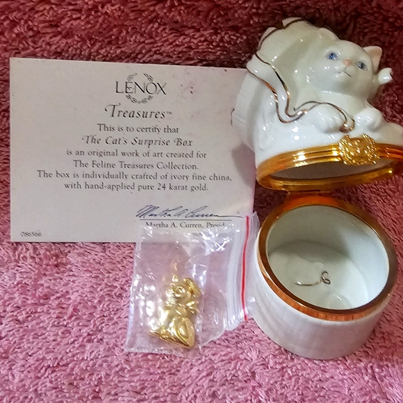Lenox | Other | Vintage Lennox Treasures The Cats Surprise Box Wcharm ...